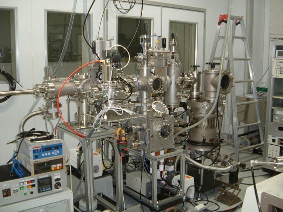 Load-lock system (EB evaporation - RF sputtering - RapidThermal Annealing)